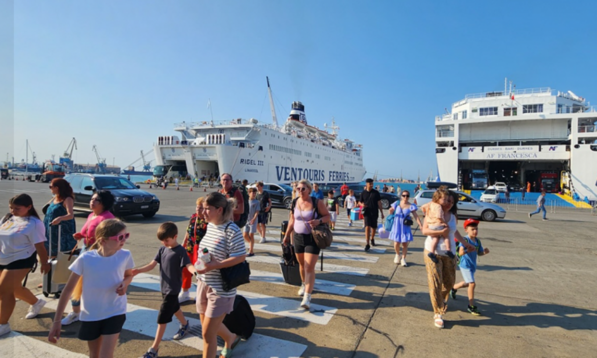 ATA - Over 86 thousand passengers travel through Port of Durrës in ...